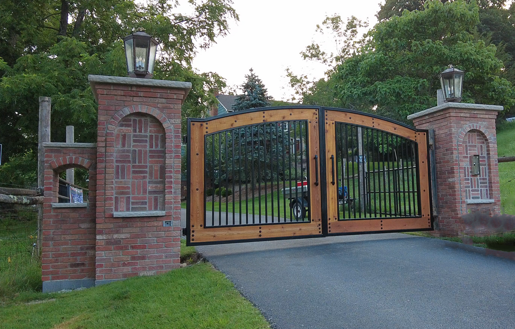 Custom Gates – HM Metalworks